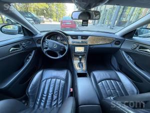 Melns Mercedes-Benz CLS 320 2008 Rīga, ar dzinēja tilpumu 3.00 L un nobraukumu 0 tūkst. km par 6000 €, foto 7 vietnē AUTOMOTO.COM.LV