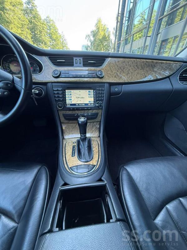 Melns Mercedes-Benz CLS 320 2008 Rīga, ar dzinēja tilpumu 3.00 L un nobraukumu 0 tūkst. km par 6000 €, foto 7 vietnē AUTOMOTO.COM.LV