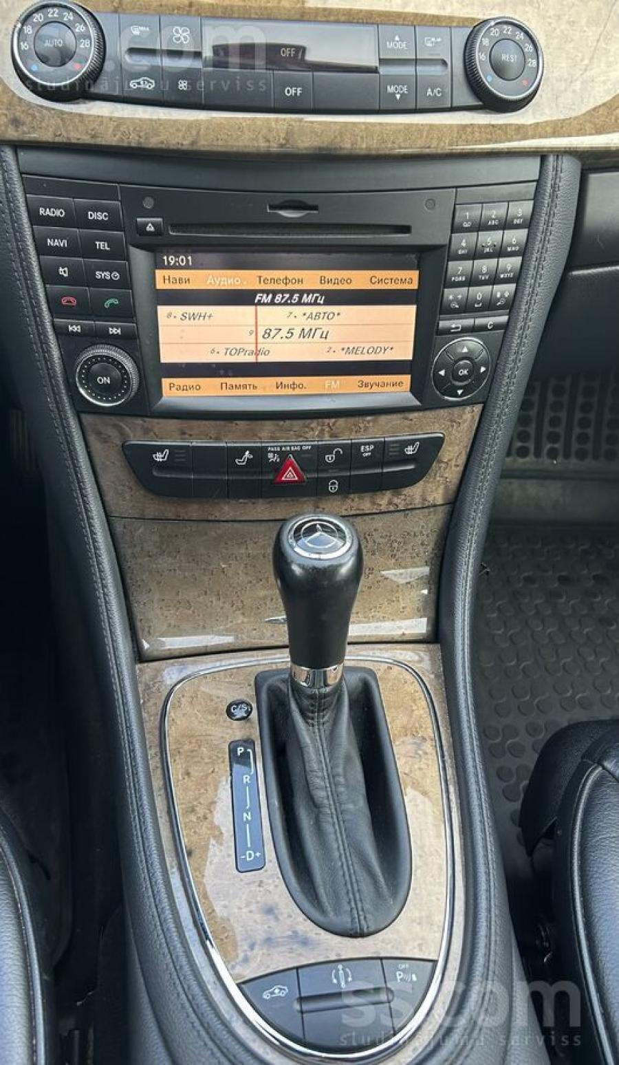 Melns Mercedes-Benz CLS 320 2008 Rīga, ar dzinēja tilpumu 3.00 L un nobraukumu 272 tūkst. km par 7250 €, foto 23 vietnē AUTOMOTO.COM.LV
