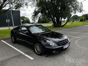 Black Mercedes-Benz CLS 320 2005 in Riga, with an engine capacity of 3.00 L and mileage of 389 thousand km for 5350 €, photo 5 on AUTOMOTO.COM.LV