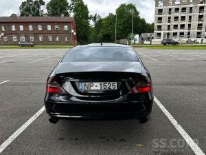 Black Mercedes-Benz CLS 320 2005 in Riga, with an engine capacity of 3.00 L and mileage of 389 thousand km for 5350 €, photo 6 on AUTOMOTO.COM.LV