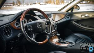 Melns Mercedes-Benz CLS 320 2005 Rīga, ar dzinēja tilpumu 3.00 L un nobraukumu 431 tūkst. km par 3990 €, foto 8 vietnē AUTOMOTO.COM.LV