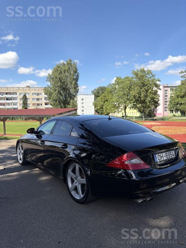 Melns Mercedes-Benz CLS 320 2005 Jēkabpils, ar dzinēja tilpumu 3.00 L un nobraukumu 425 tūkst. km par 5850 €, foto 1 vietnē AUTOMOTO.COM.LV