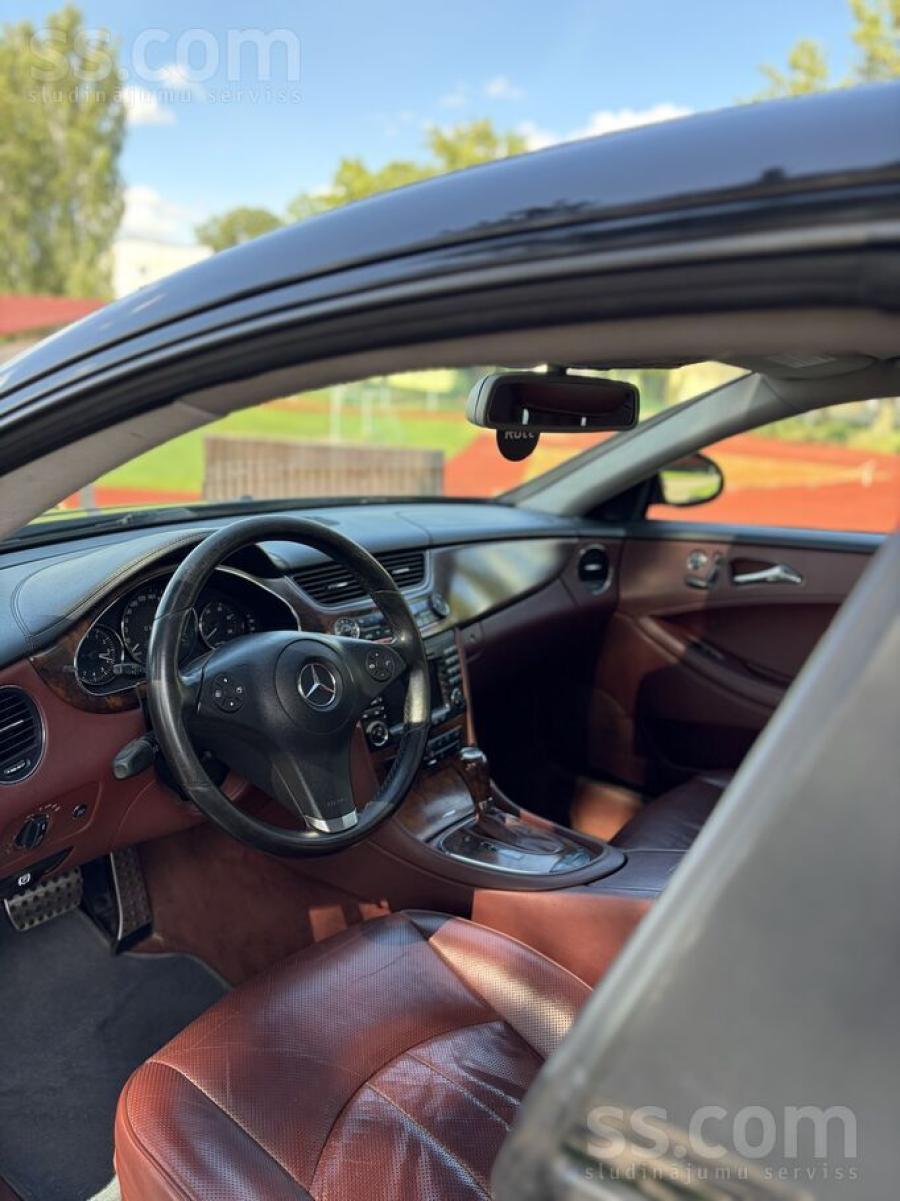 Melns Mercedes-Benz CLS 320 2005 Jēkabpils, ar dzinēja tilpumu 3.00 L un nobraukumu 425 tūkst. km par 5850 €, foto 11 vietnē AUTOMOTO.COM.LV