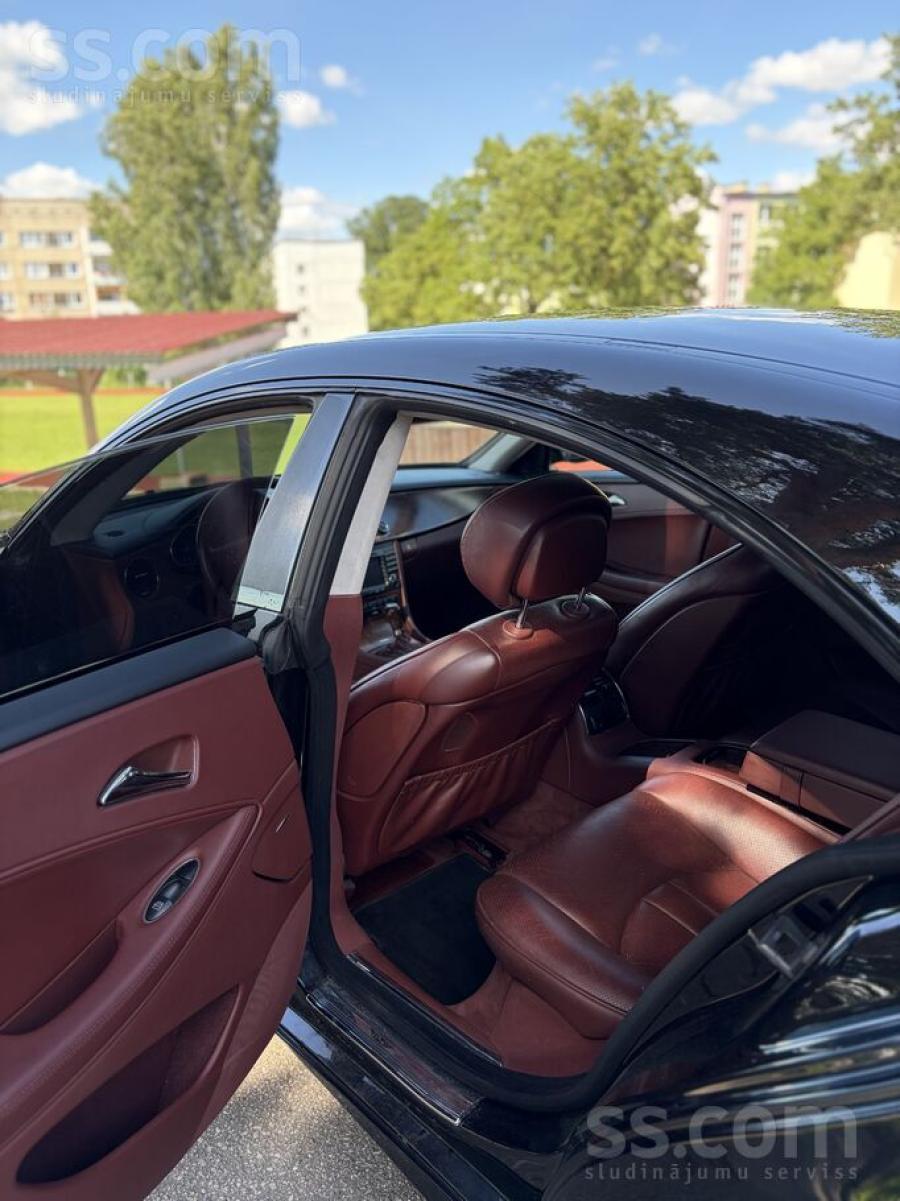 Melns Mercedes-Benz CLS 320 2005 Jēkabpils, ar dzinēja tilpumu 3.00 L un nobraukumu 425 tūkst. km par 5850 €, foto 13 vietnē AUTOMOTO.COM.LV