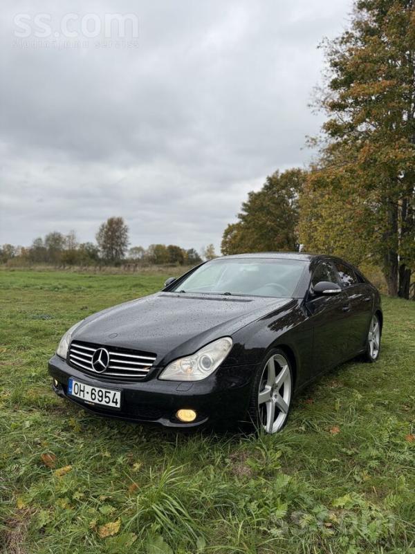 Mercedes-Benz CLS 320 2005 in Jekabpils on AUTOMOTO.COM.LV Black Mercedes-Benz CLS 320 2005 in Jekabpils, with an engine capacity of 3.00 L and mileage of 425 thousand km for 5750 €, photo 1 on AUTOMOTO.COM.LV
