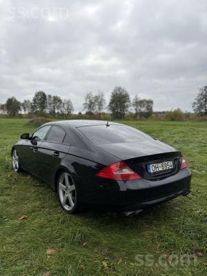 Melns Mercedes-Benz CLS 320 2005 Jēkabpils, ar dzinēja tilpumu 3.00 L un nobraukumu 425 tūkst. km par 5750 €, foto 3 vietnē AUTOMOTO.COM.LV
