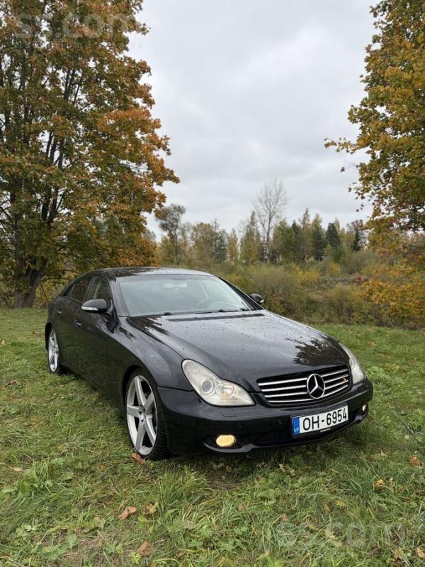 Mercedes-Benz CLS 320 2005 in Jekabpils on AUTOMOTO.COM.LV Black Mercedes-Benz CLS 320 2005 in Jekabpils, with an engine capacity of 3.00 L and mileage of 425 thousand km for 5750 €, photo 5 on AUTOMOTO.COM.LV