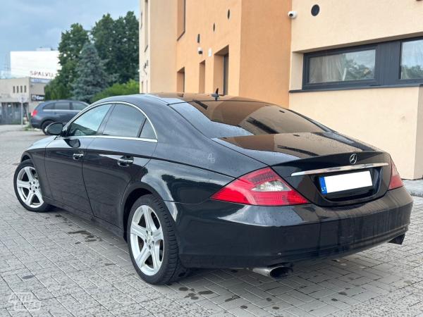 Черный Мерседес ЦЛС 320 2006 в Каунас, объемом двигателя 3.00 л и пробегом 400 тыс. км за 2800 €, фото 4 на AUTOMOTO.COM.LV
