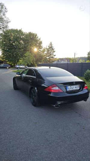 Melns Mercedes-Benz CLS 320 2006 Kauņa, ar dzinēja tilpumu 2.99 L un nobraukumu 276 tūkst. km par 2950 €, foto 5 vietnē AUTOMOTO.COM.LV