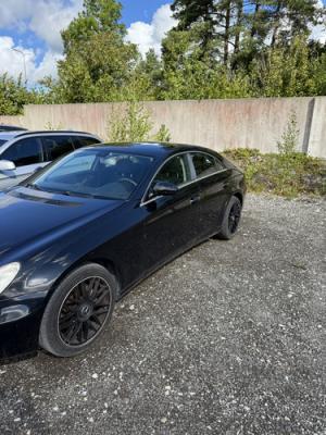 Melns Mercedes-Benz CLS 320 2006 Tallina, ar dzinēja tilpumu 0.00 L un nobraukumu 273 tūkst. km par 3500 €, foto 4 vietnē AUTOMOTO.COM.LV