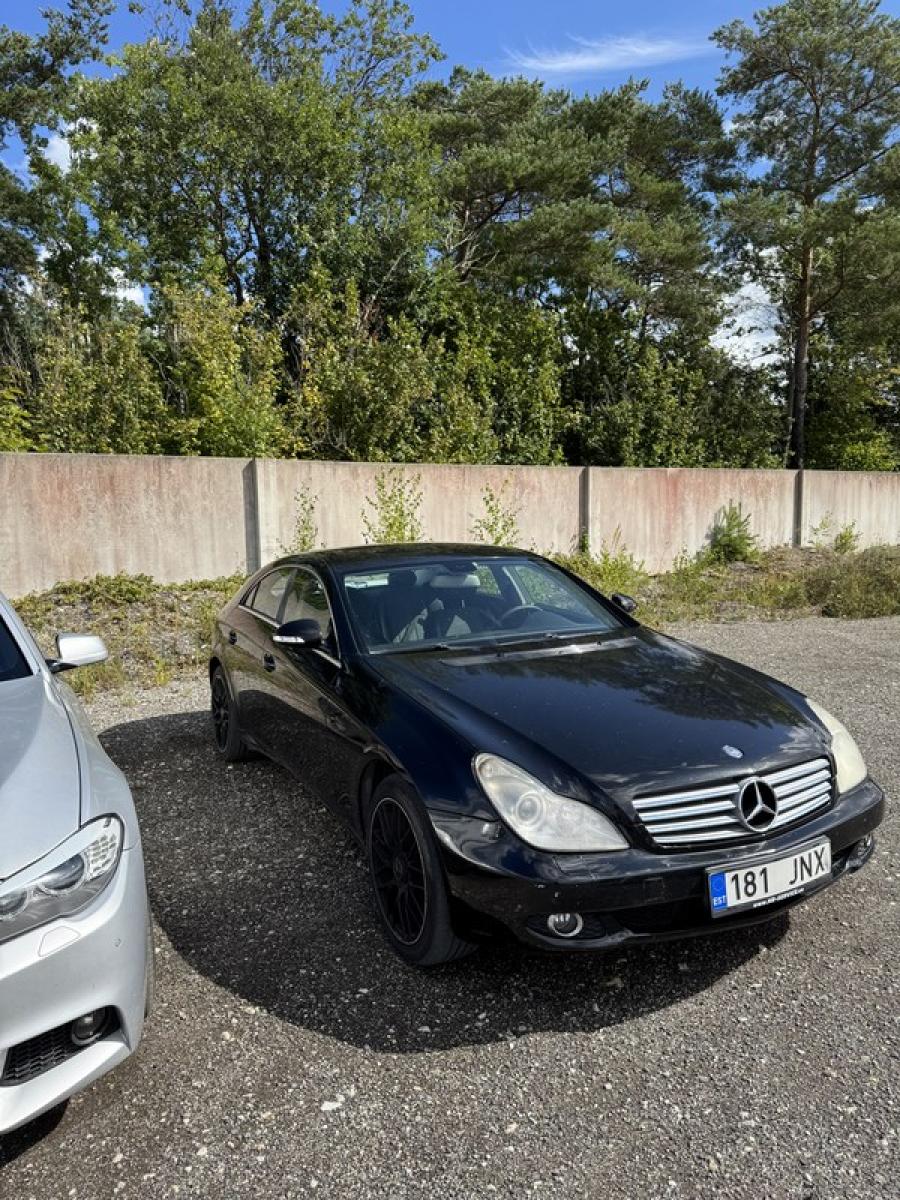 Melns Mercedes-Benz CLS 320 2006 Tallina, ar dzinēja tilpumu 0.00 L un nobraukumu 273 tūkst. km par 3500 €, foto 10 vietnē AUTOMOTO.COM.LV