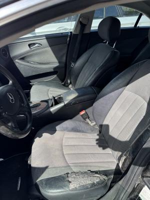 Melns Mercedes-Benz CLS 320 2006 Tallina, ar dzinēja tilpumu 0.00 L un nobraukumu 273 tūkst. km par 3500 €, foto 13 vietnē AUTOMOTO.COM.LV