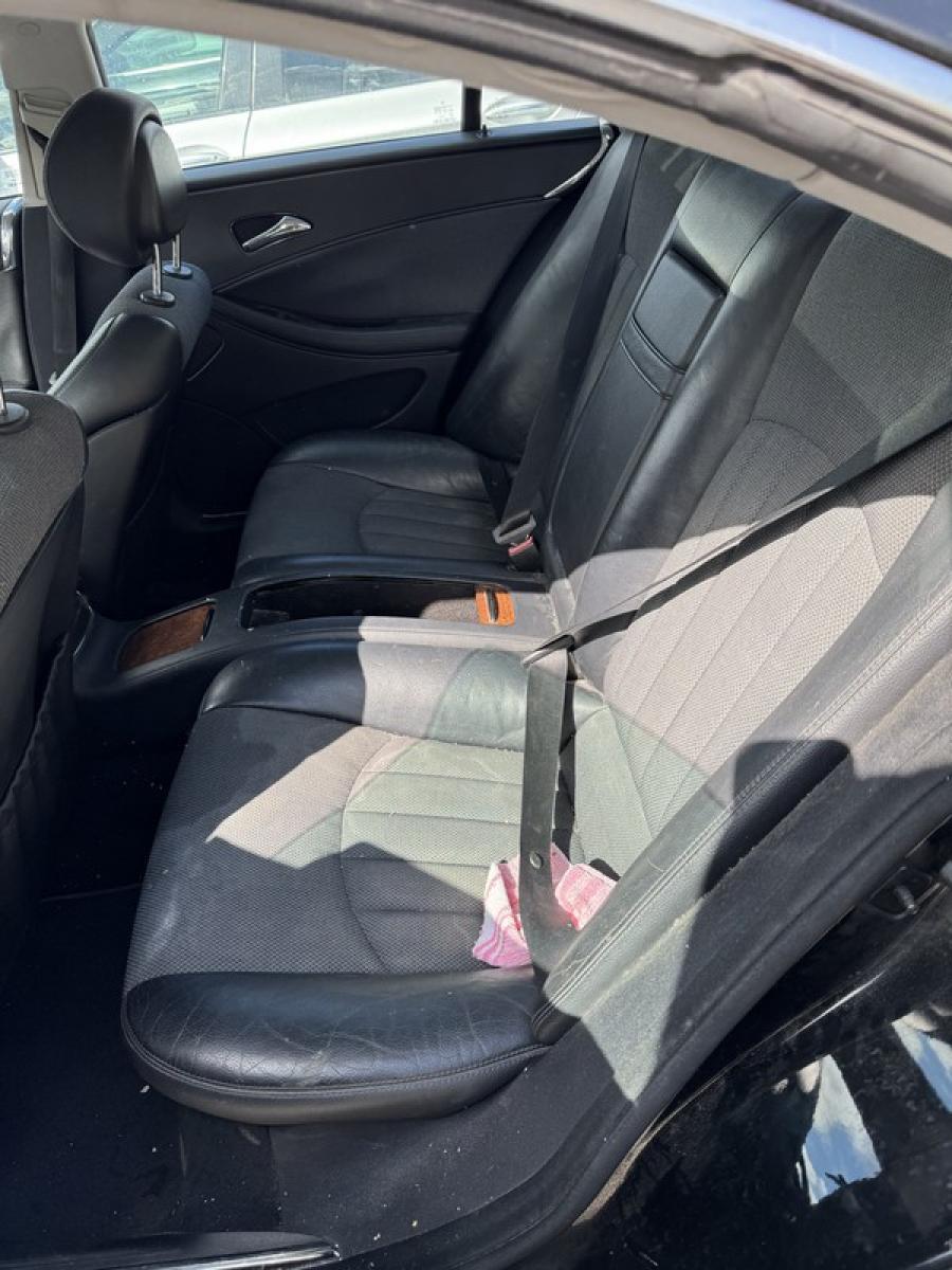 Melns Mercedes-Benz CLS 320 2006 Tallina, ar dzinēja tilpumu 0.00 L un nobraukumu 273 tūkst. km par 3500 €, foto 14 vietnē AUTOMOTO.COM.LV