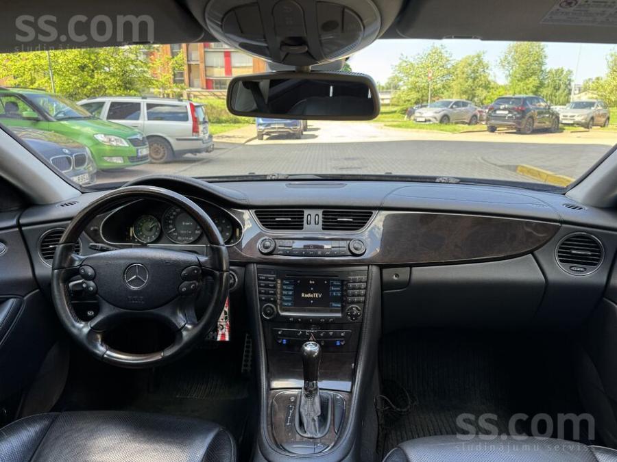 Melns Mercedes-Benz CLS 320 2007 Rīga, ar dzinēja tilpumu 3.00 L un nobraukumu 219 tūkst. km par 4490 €, foto 9 vietnē AUTOMOTO.COM.LV