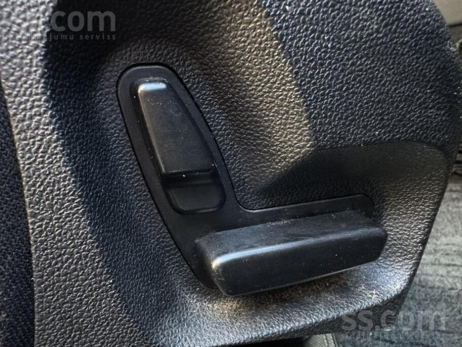 Melns Mercedes-Benz CLS 320 2007 Rīga, ar dzinēja tilpumu 3.00 L un nobraukumu 219 tūkst. km par 4490 €, foto 26 vietnē AUTOMOTO.COM.LV