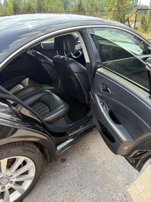 Melns Mercedes-Benz CLS 320 2007 Naujoji Akmenė, ar dzinēja tilpumu 3.00 L un nobraukumu 417 tūkst. km par 4800 €, foto 8 vietnē AUTOMOTO.COM.LV