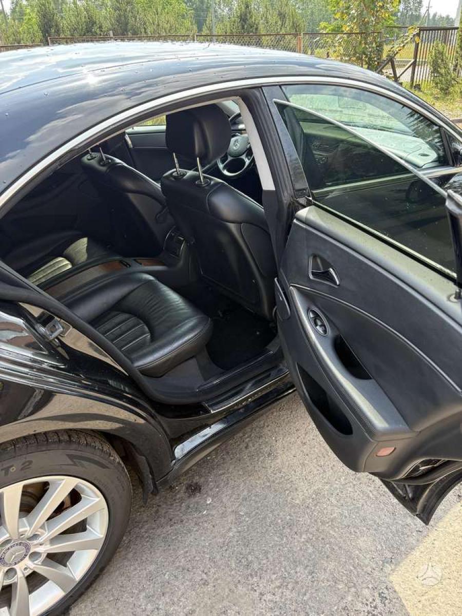 Melns Mercedes-Benz CLS 320 2007 Naujoji Akmenė, ar dzinēja tilpumu 3.00 L un nobraukumu 417 tūkst. km par 4800 €, foto 8 vietnē AUTOMOTO.COM.LV