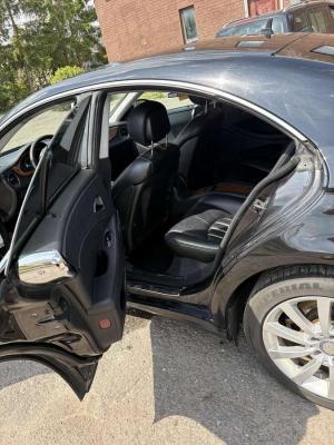 Melns Mercedes-Benz CLS 320 2007 Naujoji Akmenė, ar dzinēja tilpumu 3.00 L un nobraukumu 417 tūkst. km par 4800 €, foto 9 vietnē AUTOMOTO.COM.LV