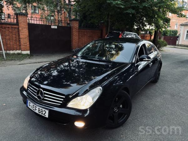 Melns Mercedes-Benz CLS 320 2007 Daugavpils, ar dzinēja tilpumu 3.00 L un nobraukumu 275 tūkst. km par 4650 €, foto 1 vietnē AUTOMOTO.COM.LV