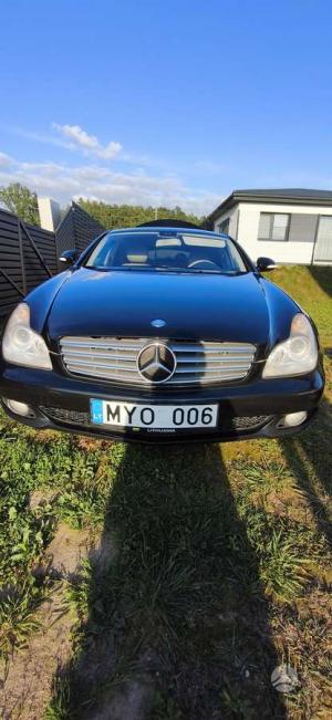 Melns Mercedes-Benz CLS 320 2007 Viļņa, ar dzinēja tilpumu 3.00 L un nobraukumu 326 tūkst. km par 2650 €, foto  vietnē AUTOMOTO.COM.LV