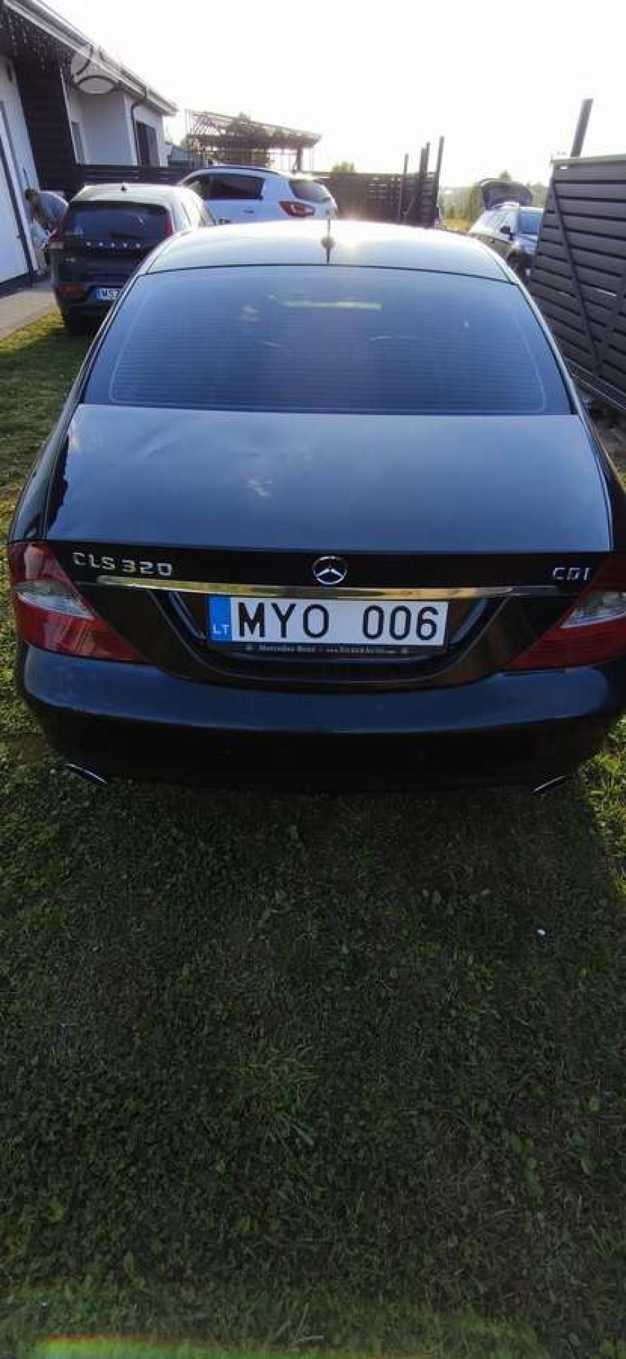 Black Mercedes-Benz CLS 320 2007 in Vilnius, with an engine capacity of 3.00 L and mileage of 326 thousand km for 2650 €, photo 5 on AUTOMOTO.COM.LV