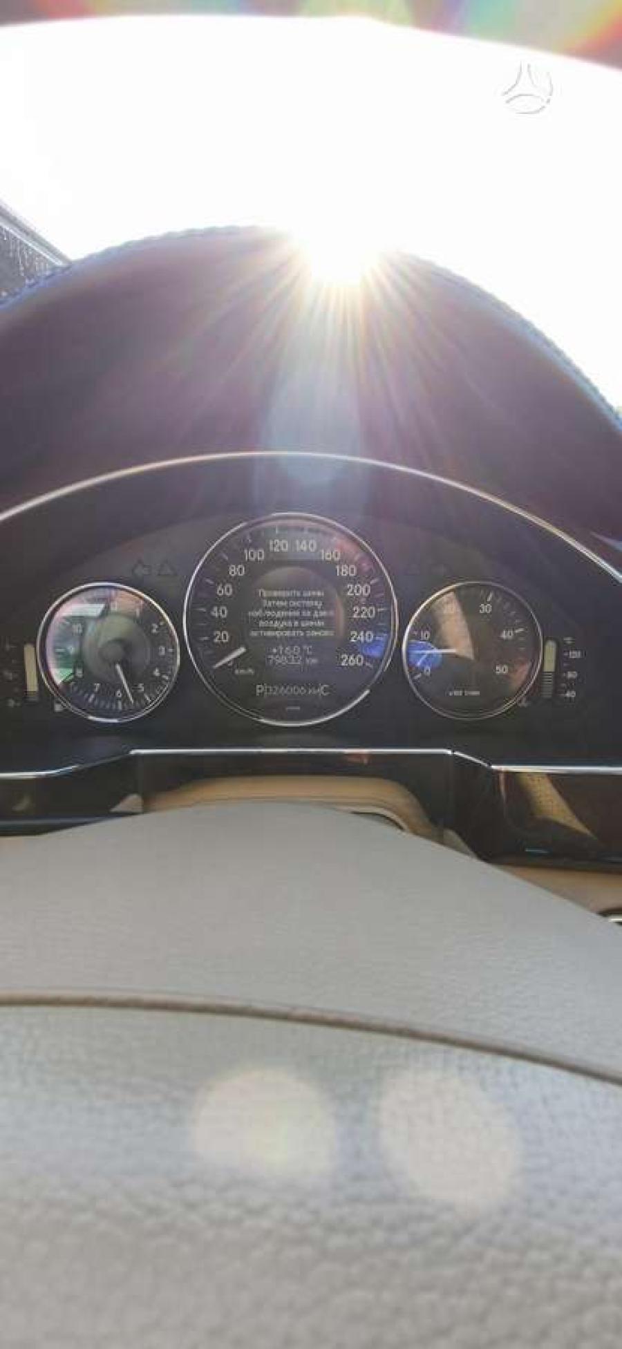 Black Mercedes-Benz CLS 320 2007 in Vilnius, with an engine capacity of 3.00 L and mileage of 326 thousand km for 2650 €, photo 14 on AUTOMOTO.COM.LV