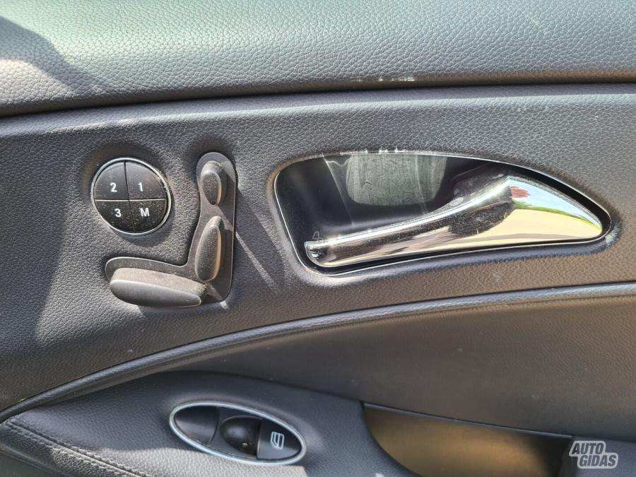 Melns Mercedes-Benz CLS 320 2008 Utena, ar dzinēja tilpumu 3.00 L un nobraukumu 229 tūkst. km par 6900 €, foto 12 vietnē AUTOMOTO.COM.LV