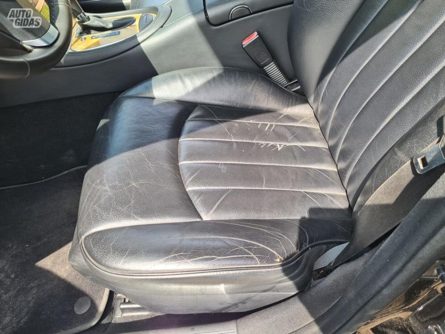 Melns Mercedes-Benz CLS 320 2008 Utena, ar dzinēja tilpumu 3.00 L un nobraukumu 229 tūkst. km par 6900 €, foto 19 vietnē AUTOMOTO.COM.LV