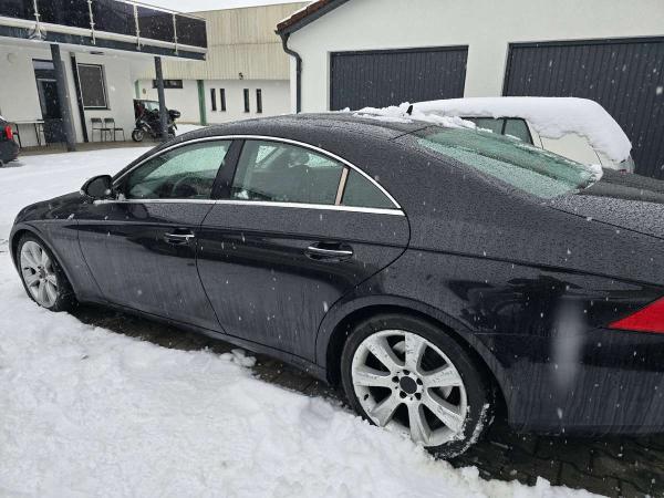 Melns Mercedes-Benz CLS 320 2008 Utena, ar dzinēja tilpumu 3.00 L un nobraukumu 350 tūkst. km par 4150 €, foto 5 vietnē AUTOMOTO.COM.LV