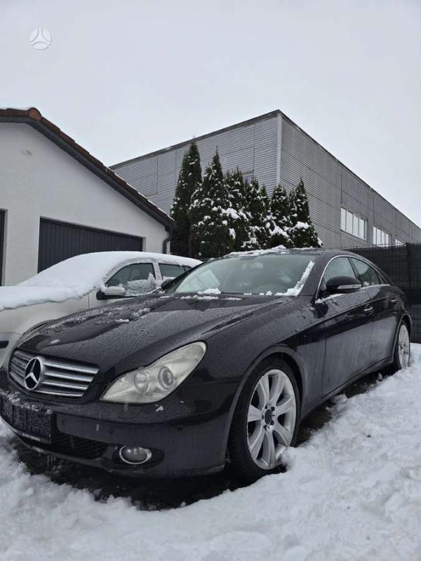 Melns Mercedes-Benz CLS 320 2008 Utena, ar dzinēja tilpumu 3.00 L un nobraukumu 350 tūkst. km par 4150 €, foto 8 vietnē AUTOMOTO.COM.LV