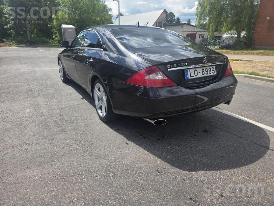 Melns Mercedes-Benz CLS 320 2008 Daugavpils, ar dzinēja tilpumu 3.00 L un nobraukumu 0 tūkst. km par 6750 €, foto 5 vietnē AUTOMOTO.COM.LV