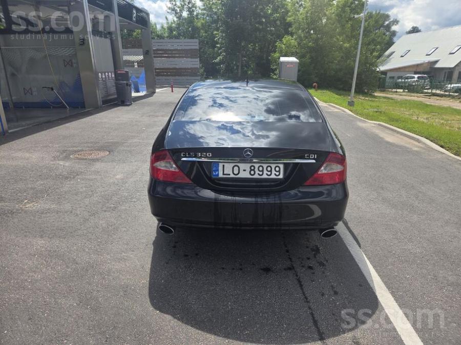 Melns Mercedes-Benz CLS 320 2008 Daugavpils, ar dzinēja tilpumu 3.00 L un nobraukumu 0 tūkst. km par 6750 €, foto 6 vietnē AUTOMOTO.COM.LV