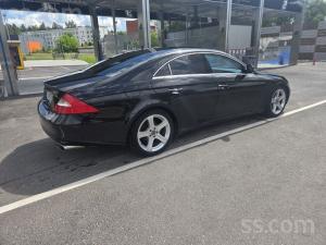 Melns Mercedes-Benz CLS 320 2008 Daugavpils, ar dzinēja tilpumu 3.00 L un nobraukumu 0 tūkst. km par 6750 €, foto 8 vietnē AUTOMOTO.COM.LV