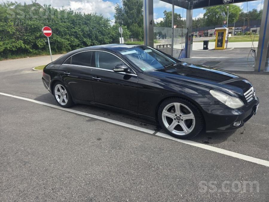 Melns Mercedes-Benz CLS 320 2008 Daugavpils, ar dzinēja tilpumu 3.00 L un nobraukumu 0 tūkst. km par 6750 €, foto 9 vietnē AUTOMOTO.COM.LV