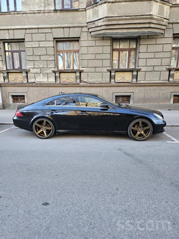 Melns Mercedes-Benz CLS 320 2008 Rīga, ar dzinēja tilpumu 3.00 L un nobraukumu 344 tūkst. km par 4500 €, foto 2 vietnē AUTOMOTO.COM.LV