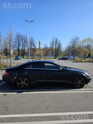 Black Mercedes-Benz CLS 320 2008 in Riga, with an engine capacity of 3.00 L and mileage of 344 thousand km for 4500 €, photo 7 on AUTOMOTO.COM.LV