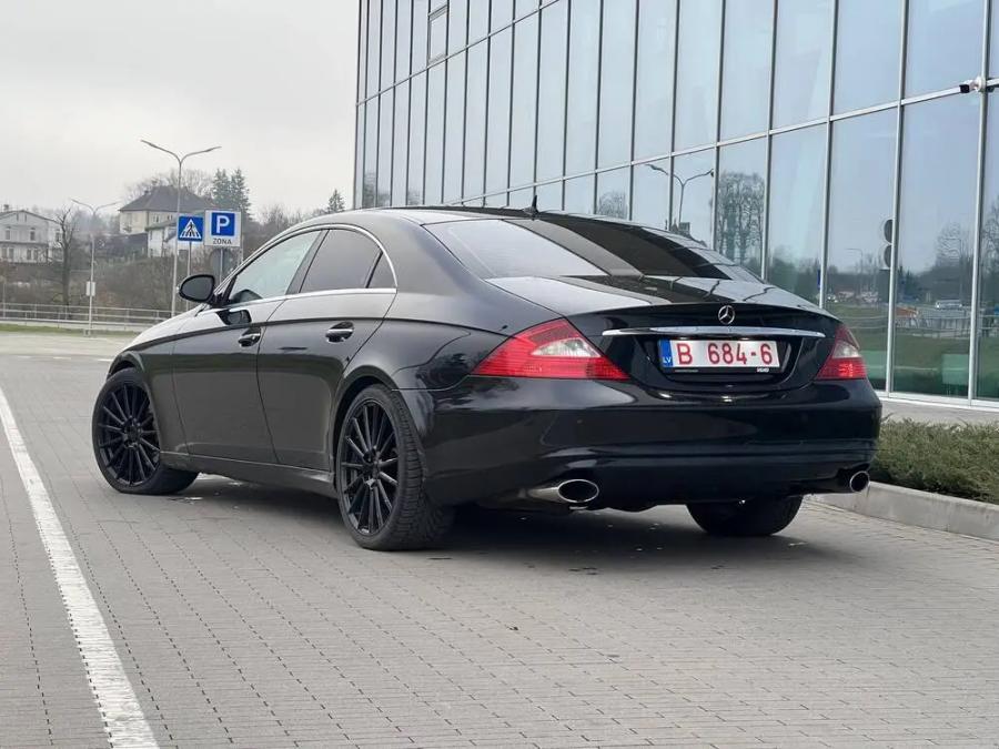 Melns Mercedes-Benz CLS 320 2008 Rēzekne, ar dzinēja tilpumu 3.00 L un nobraukumu 328 tūkst. km par 6600 €, foto 6 vietnē AUTOMOTO.COM.LV
