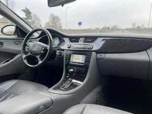 Melns Mercedes-Benz CLS 320 2008 Rēzekne, ar dzinēja tilpumu 3.00 L un nobraukumu 328 tūkst. km par 6600 €, foto 9 vietnē AUTOMOTO.COM.LV