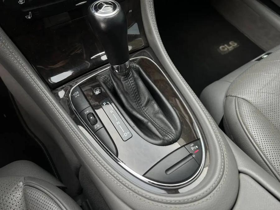 Melns Mercedes-Benz CLS 320 2008 Rēzekne, ar dzinēja tilpumu 3.00 L un nobraukumu 328 tūkst. km par 6600 €, foto 13 vietnē AUTOMOTO.COM.LV