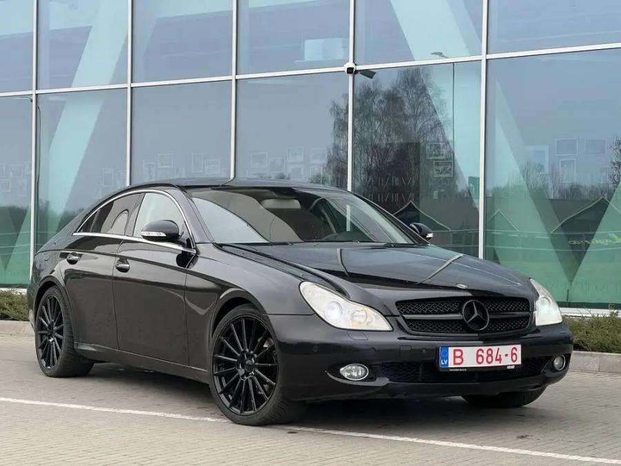Melns Mercedes-Benz CLS 320 2008 Rēzekne, ar dzinēja tilpumu 3.00 L un nobraukumu 328 tūkst. km par 6600 €, foto 17 vietnē AUTOMOTO.COM.LV