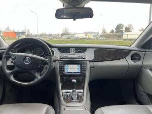 Melns Mercedes-Benz CLS 320 2008 Rēzekne, ar dzinēja tilpumu 3.00 L un nobraukumu 328 tūkst. km par 6600 €, foto 21 vietnē AUTOMOTO.COM.LV