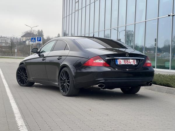 Melns Mercedes-Benz CLS 320 2008 Rīga, ar dzinēja tilpumu 3.00 L un nobraukumu 328 tūkst. km par 6800 €, foto 9 vietnē AUTOMOTO.COM.LV