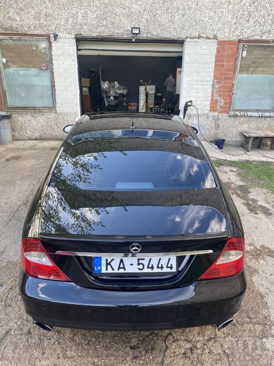 Melns Mercedes-Benz CLS 320 2008 Daugavpils, ar dzinēja tilpumu 3.00 L un nobraukumu 330 tūkst. km par 6900 €, foto 8 vietnē AUTOMOTO.COM.LV