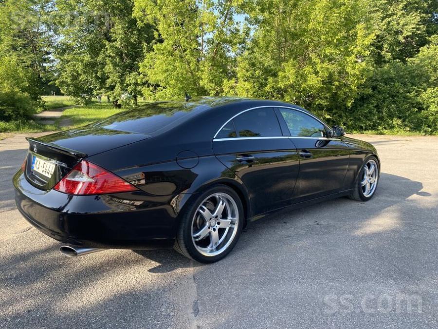 Melns Mercedes-Benz CLS 320 2008 Daugavpils, ar dzinēja tilpumu 3.00 L un nobraukumu 330 tūkst. km par 6900 €, foto 11 vietnē AUTOMOTO.COM.LV