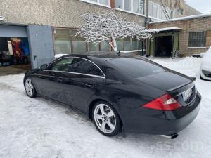 Melns Mercedes-Benz CLS 320 2008 Daugavpils, ar dzinēja tilpumu 3.00 L un nobraukumu 330 tūkst. km par 6900 €, foto 16 vietnē AUTOMOTO.COM.LV