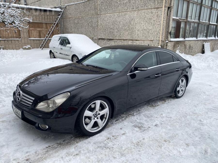 Melns Mercedes-Benz CLS 320 2008 Daugavpils, ar dzinēja tilpumu 3.00 L un nobraukumu 330 tūkst. km par 6900 €, foto 21 vietnē AUTOMOTO.COM.LV