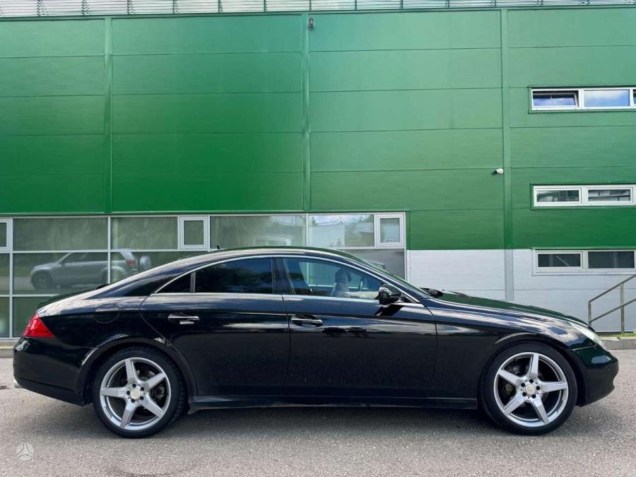 Black Mercedes-Benz CLS 320 2008 in Vilnius, with an engine capacity of 2.99 L and mileage of 340 thousand km for 4700 €, photo 6 on AUTOMOTO.COM.LV