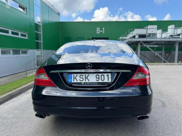 Black Mercedes-Benz CLS 320 2008 in Vilnius, with an engine capacity of 2.99 L and mileage of 340 thousand km for 4700 €, photo 8 on AUTOMOTO.COM.LV