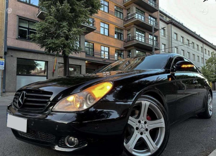 Black Mercedes-Benz CLS 320 2008 in Kaunas, with an engine capacity of 2.99 L and mileage of 350 thousand km for 6000 €, photo 1 on AUTOMOTO.COM.LV